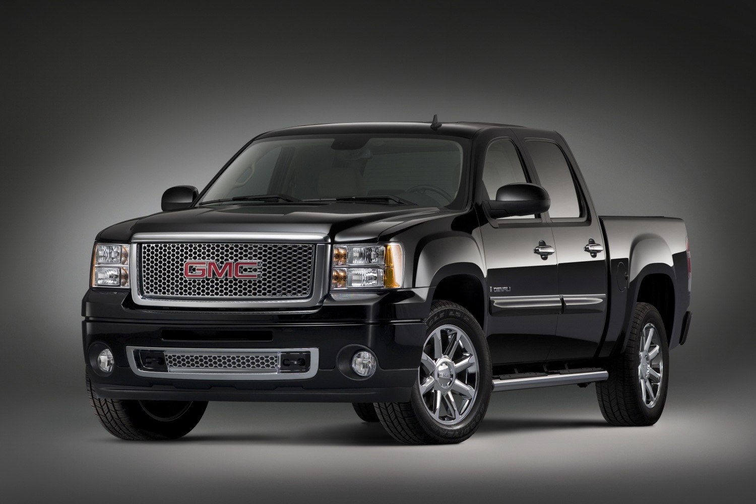 GMC Sierra 1500 III (GMT900) Crew Cab Short Box 5.3 Vortec V8 (315 Hp ...